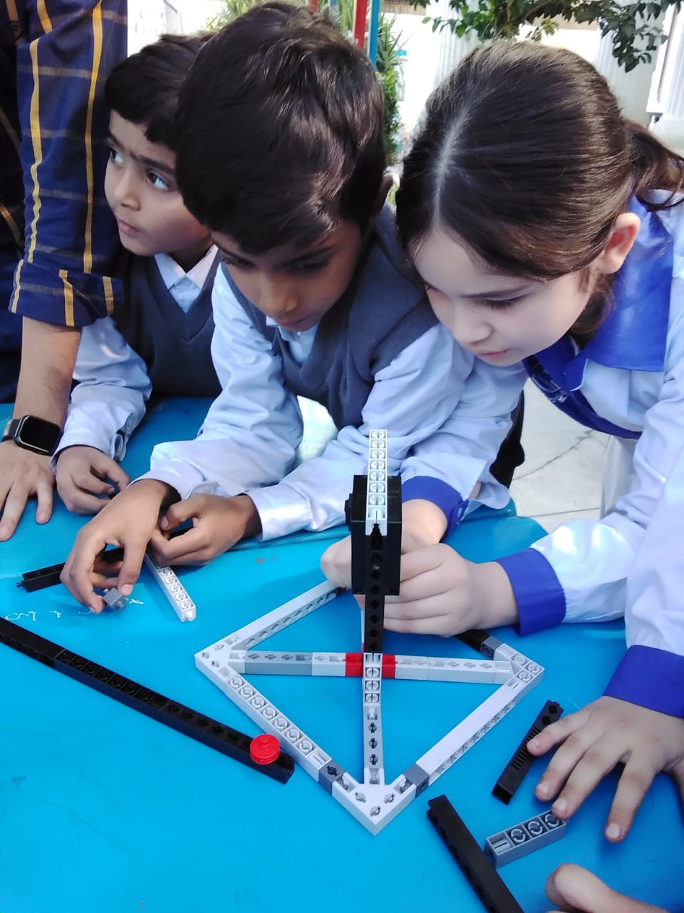 LAHORE SCHOOL SYSTEM – THE SMART SCHOOL